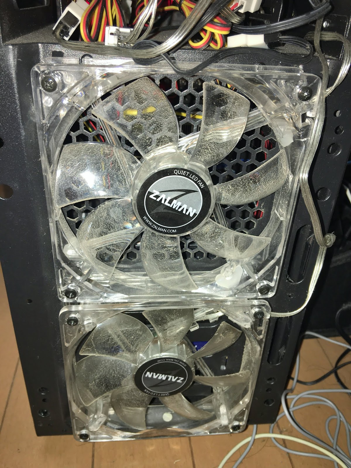 KK PP 'S BUTSUYOKU LIFE: ZALMAN Z3 Plus の FANを交換