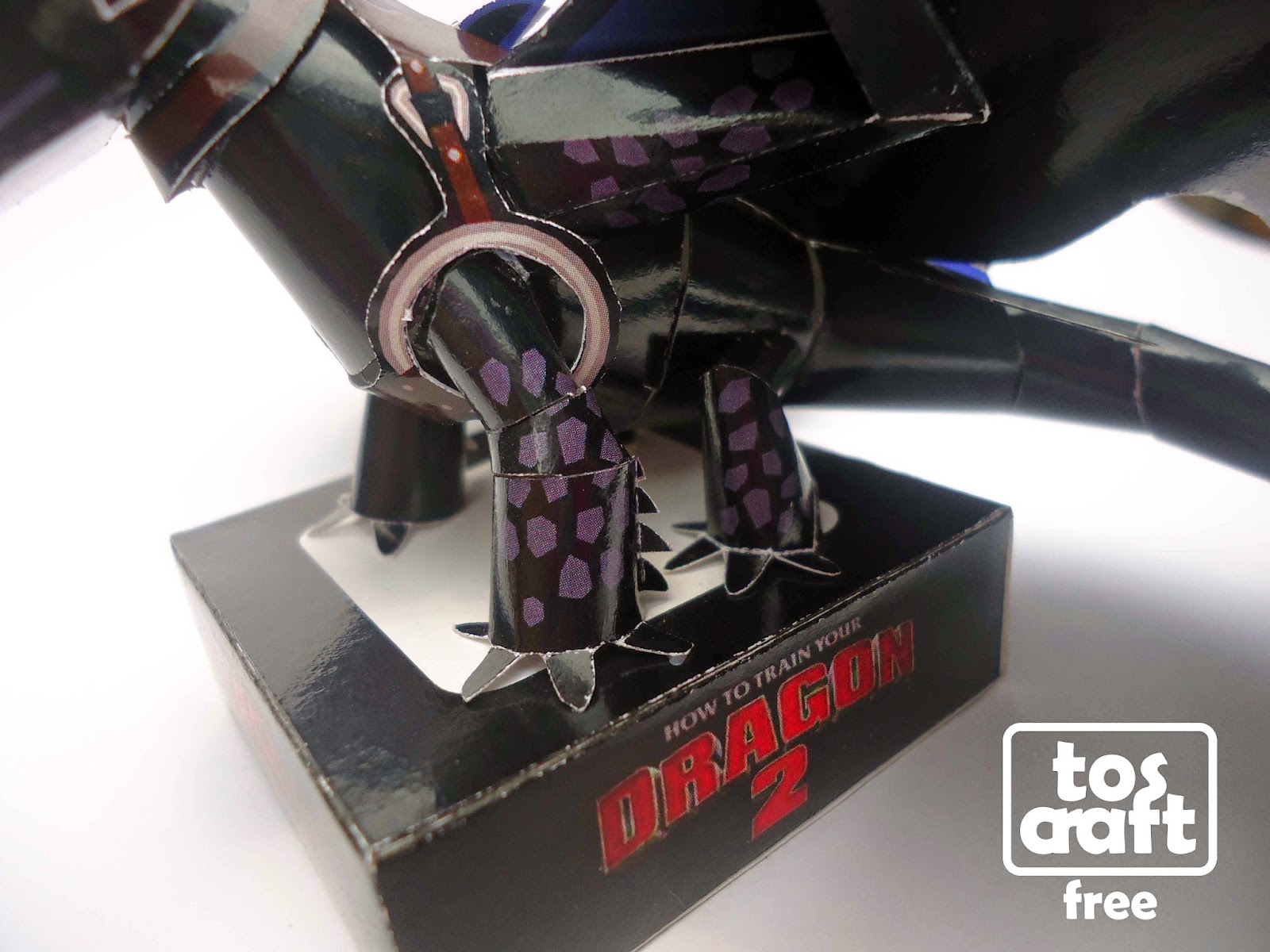 Tos-craft: TOOTHLESS (How to Train Your Dragon 2) Papercraft