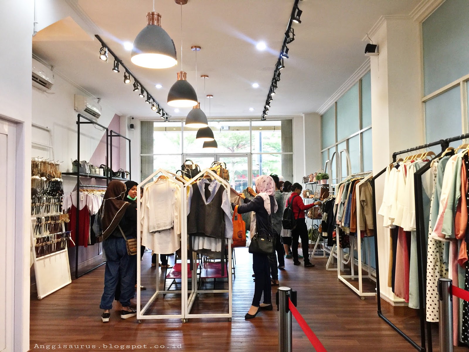 Mayoutfit Online Shop Murah Rekomendasiku - Anggisaurus