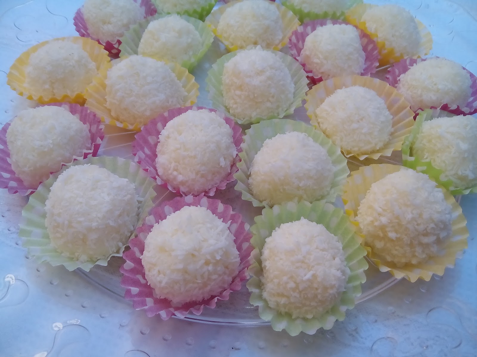 Las recetas de Mirieta: Bolitas de Coco y Leche Condensada