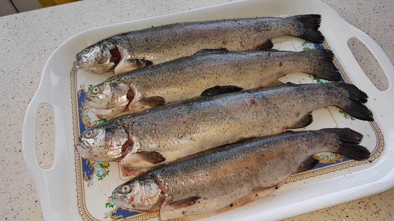 susu: Pastrav prajit, la cuptor sau pe gratar, diverse modalitati de gatit