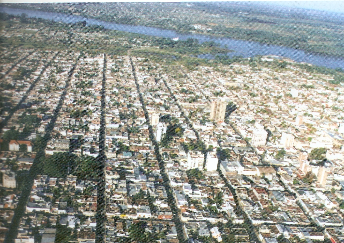 Cabañas Dakota: Concordia, Entre Ríos: La Ciudad y sus actividades