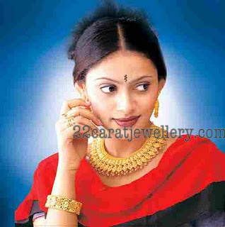 Models with Gold Tanishq Indian Jewellery - Jewellery Designs