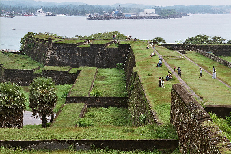 F's Place: Glamorous Galle Fort