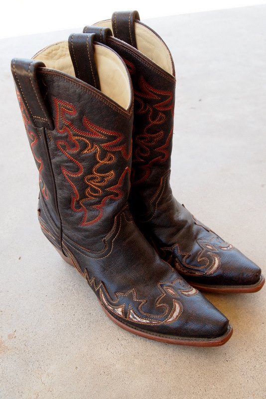 Dirt Road Charm: Cowboy boot transformation + a Giveaway!!!!