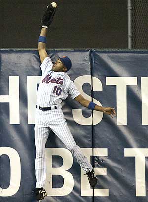 Endy Chavez: 2006 N.L. Eastern Champion Mets Outfielder (2006 - 2008)