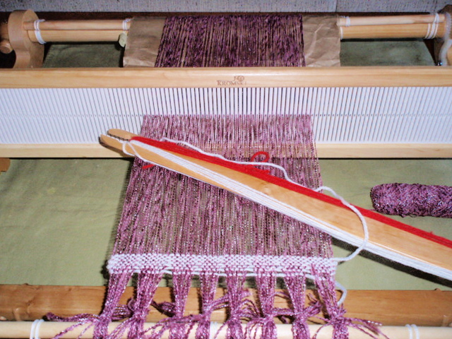 + Otro trasto más +: Dos trabajos acabados con el telar