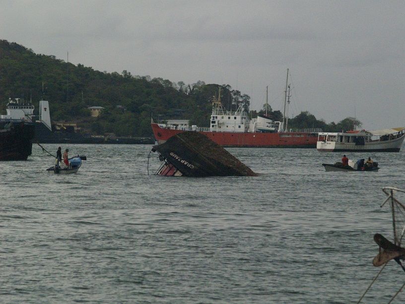 Rafiki, Loud en Marlène: Chaguaramas, gezonken boot en powerraces