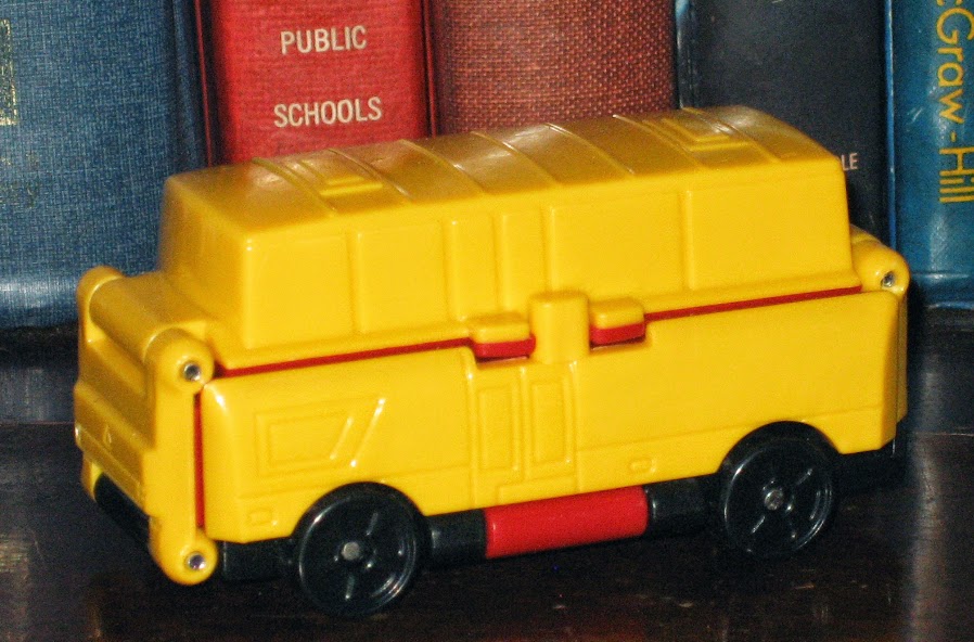 Percy's Fast Food Toy Stories : Yellow Truck Voov 2014 - McD