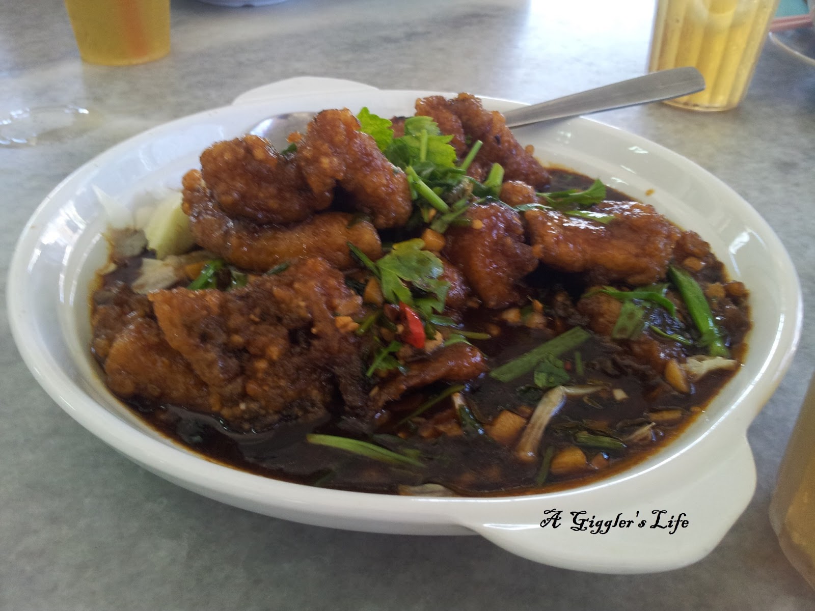 A Giggler's Life: Tung Fong Seafood Restaurant @ Fish Noodles (Super Fresh)