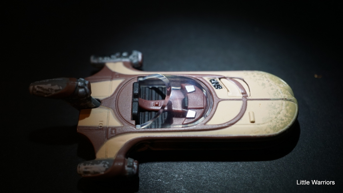 Little Warriors: Hasbro Sand Speeder - Titanium series 09