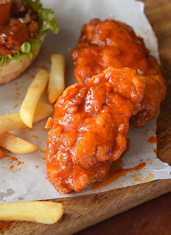 Hot Chicken Burger(Nashville Style Hot Chicken) | Savory Bites Recipes ...