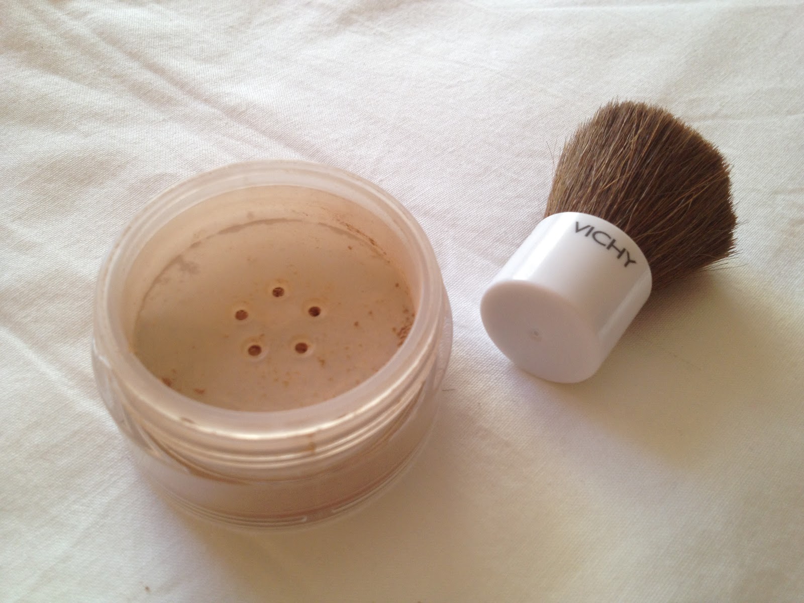 Gia Makeup Blog: Pudra VICHY