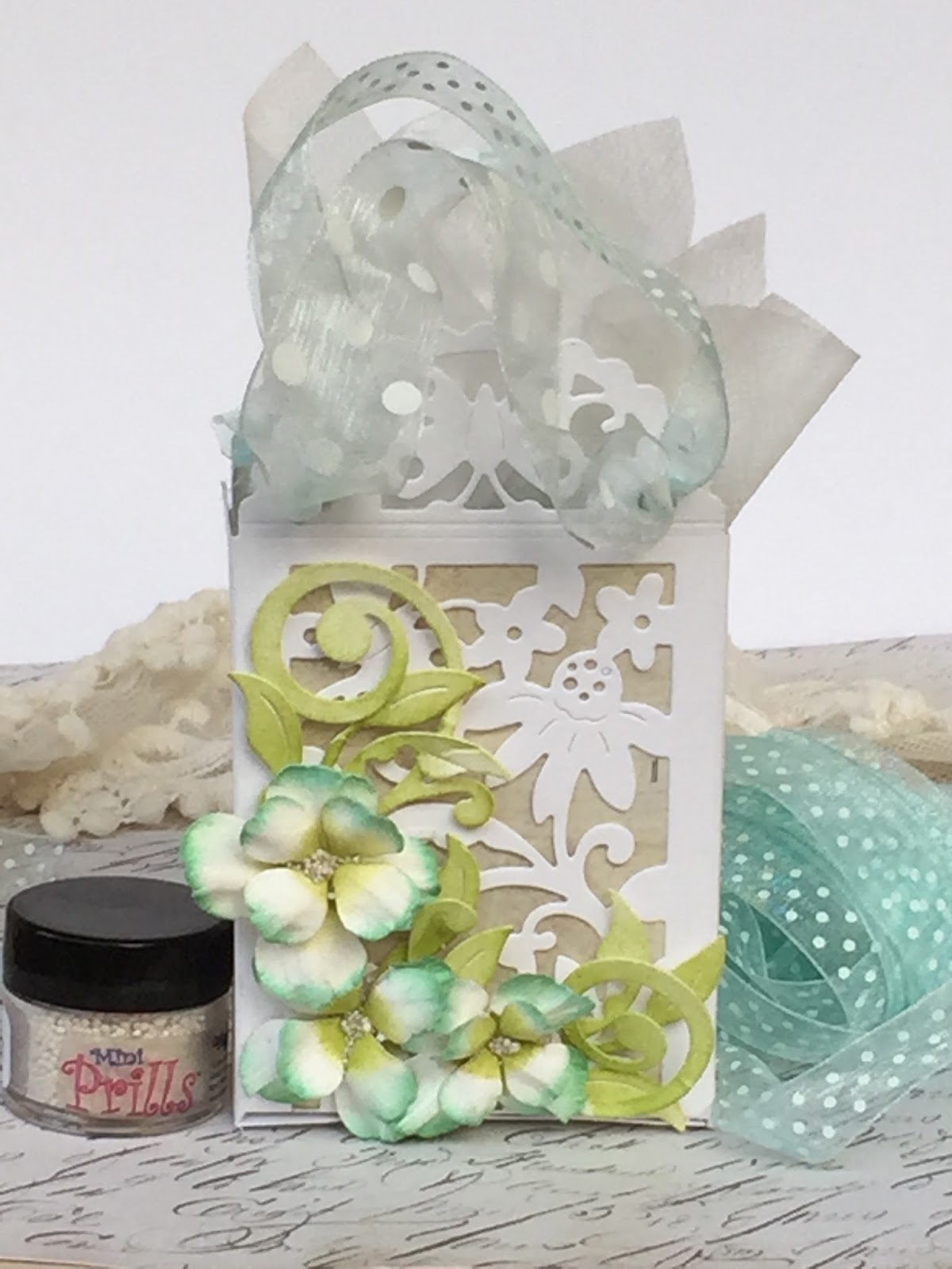 CottageCutz: DAINTY AND DELICATE GIFT BAG