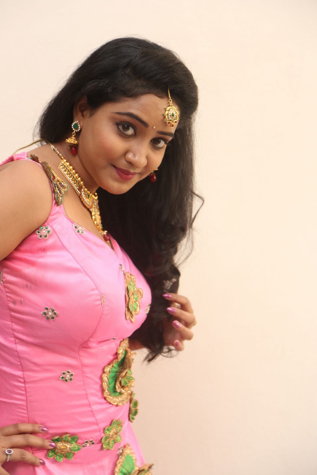 Aiswarya Addala glamorous in pink