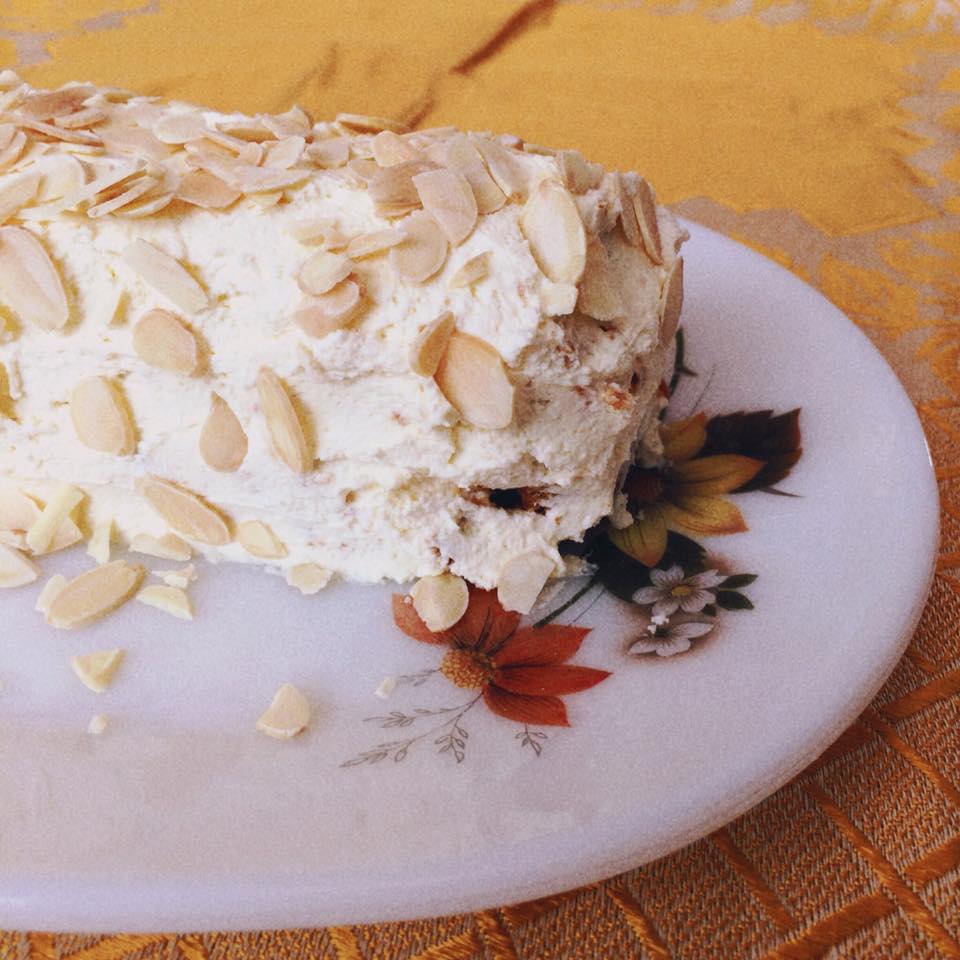 that looks disgusting: Gingernut Log