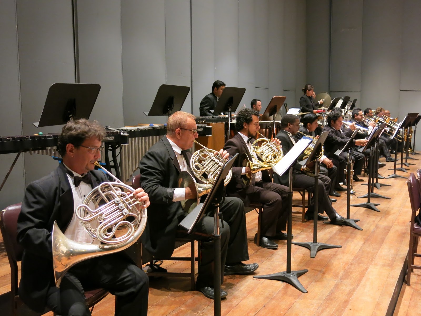 purpura: ANÁLISIS DEL ARTE EN LA MÚSICA purpura: ANÁLISIS DEL ARTE EN LA MÚSICA