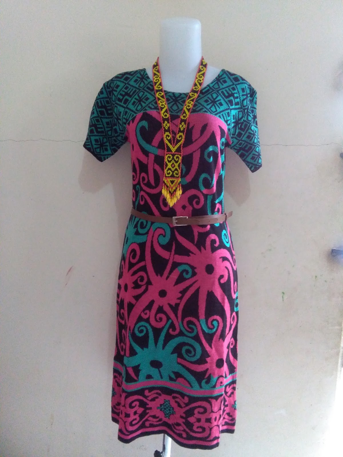 Batik Motif Dayak Khas Kalimantan,