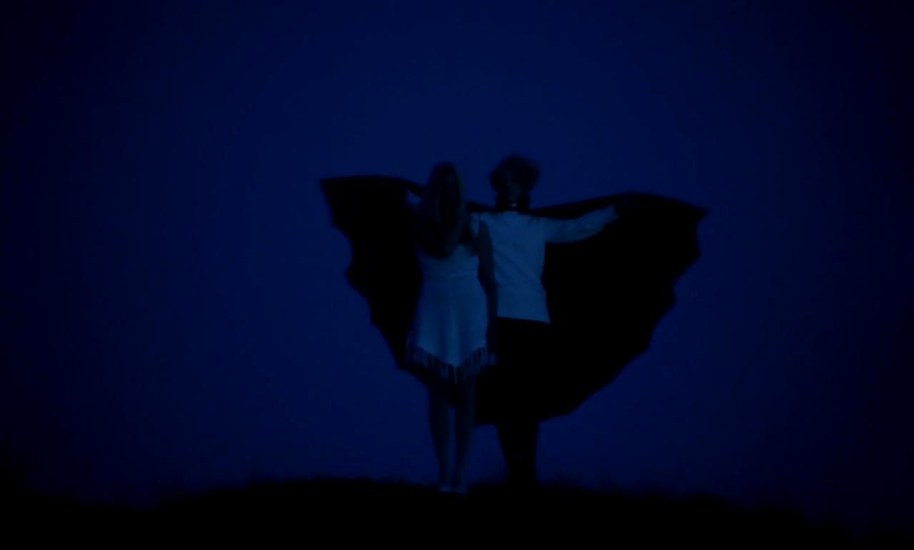 Marele Ecran: Les levres rouges (Daughters of darkness) [1971]