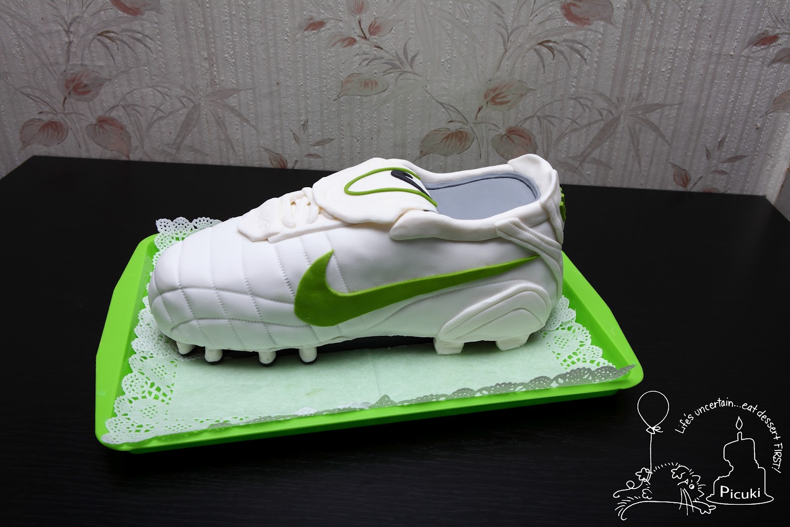 Picuki: Foci cipõ torta