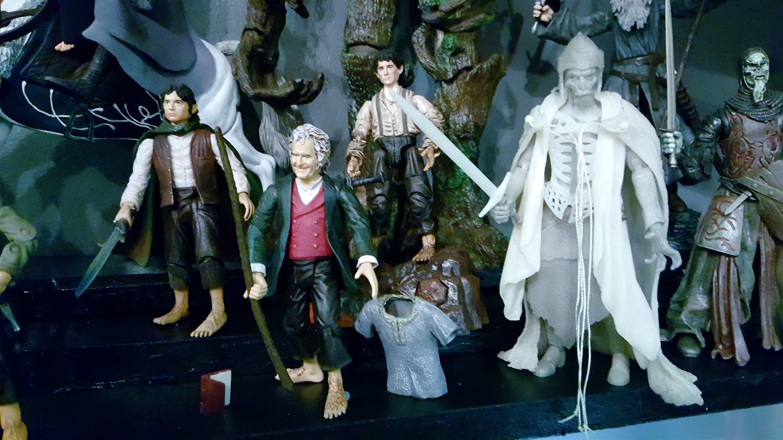 The Outer Heaven: The Lord of the Rings Display