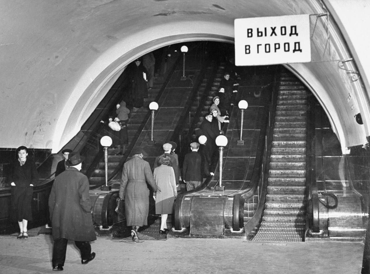 21 Vintage Pictures Capture Everyday Life of the USSR in the 1930 and ...