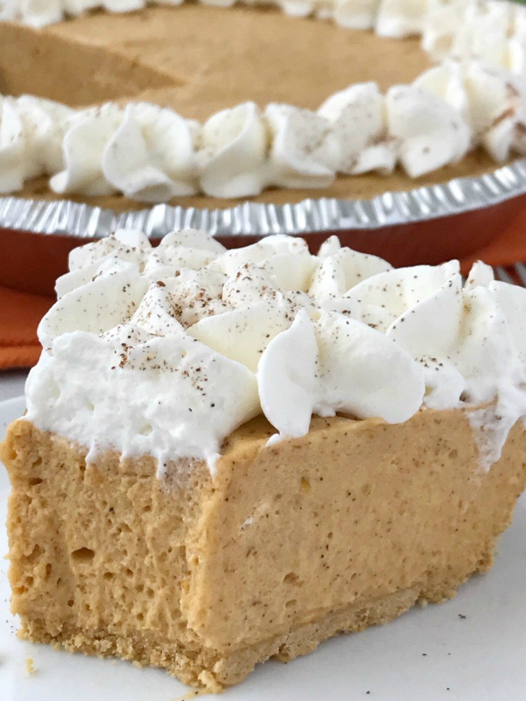 No Bake Marshmallow Pumpkin Pie - FOOD AND DRINK
