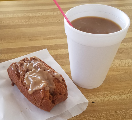 Richard Reviews Everything : Dandy Donuts Buttermilk Maple Bar