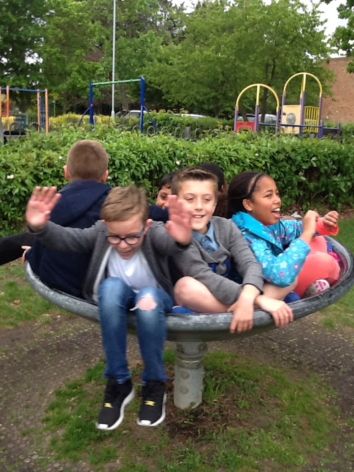 Suttons Primary School: May 2017