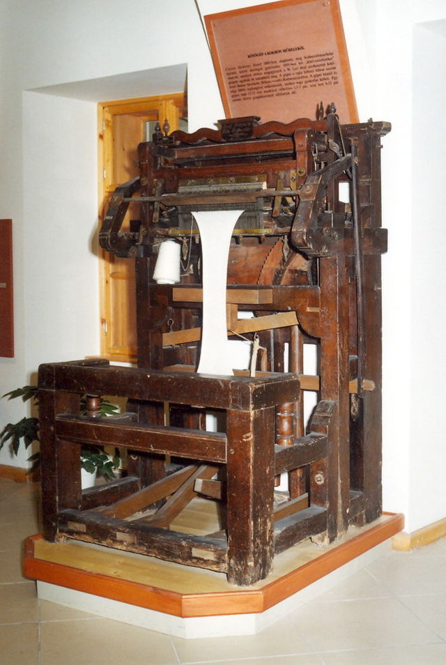 Une Petite Touche - The Most Interesting Fashion Inspiring Blog!на ...