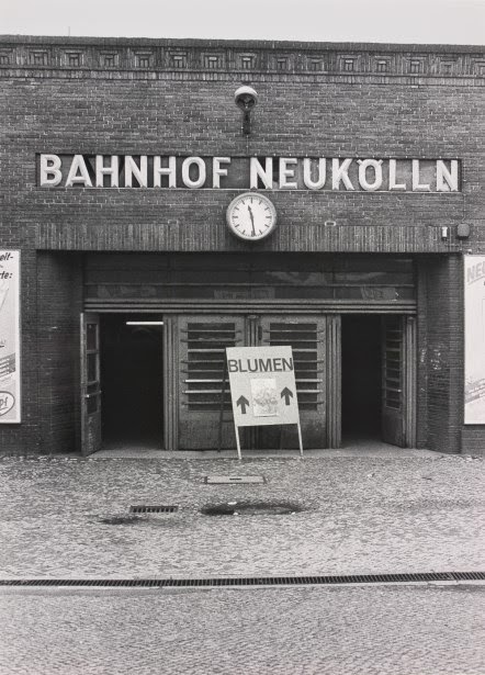 Bint photoBooks on INTernet: Berlin Geisterbahn Brasser's Past Perfect ...