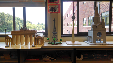 The German Sektor: Berliner Sehenswürdigkeiten: Building Project