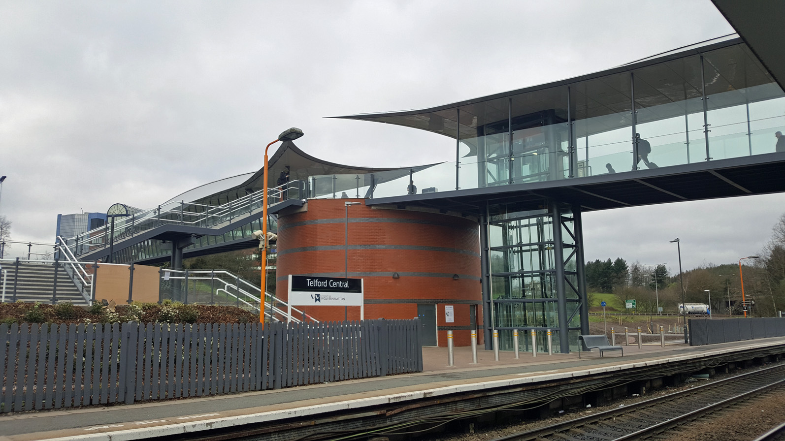 The Happy Pontist: Telford Station footbridge
