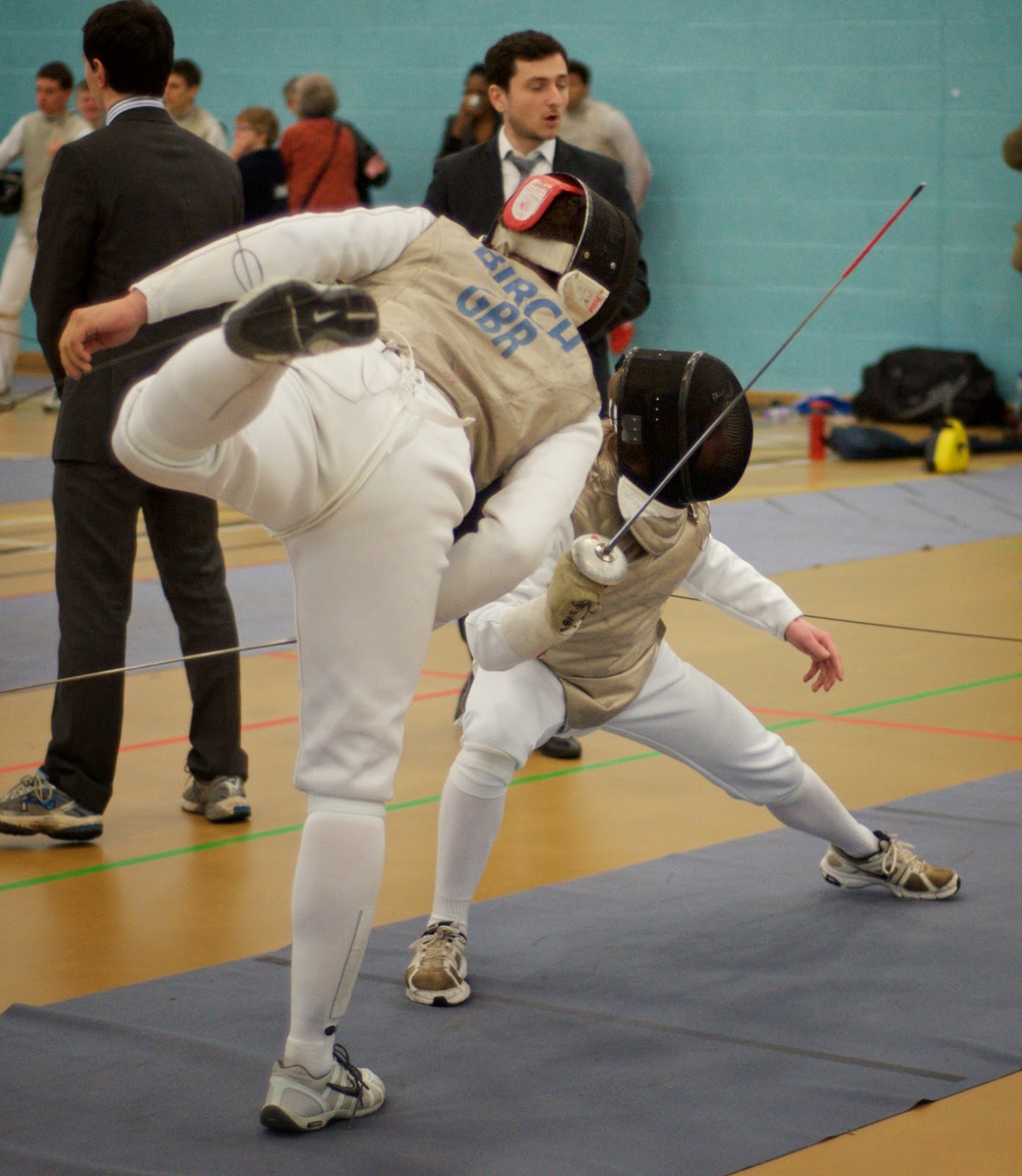 The Plashing Vole: Fencing photography on a budget
