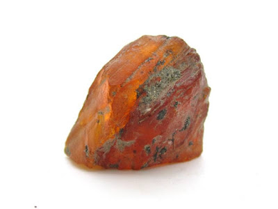 Ámbar Dominicano color Miel En Bruto 20 Mm de largo