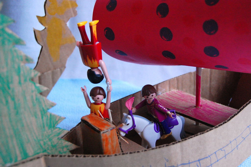 Latiti: BARCOS DE CARTÓN CHULISIMOS