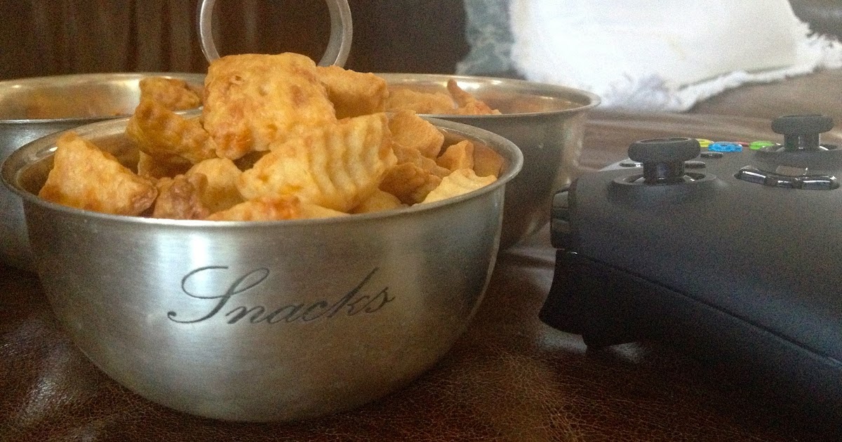 the happygirl: {happy food} man-cave snacks: homemade smoky cheez-its