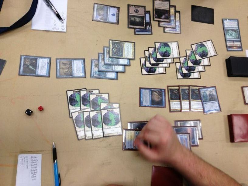 MTG Realm: Avacyn Restored Helvault