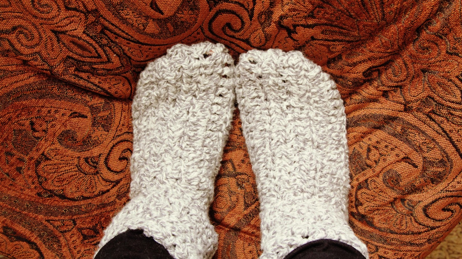 the dream crochet blog.: HandMade: At Home House Socks.