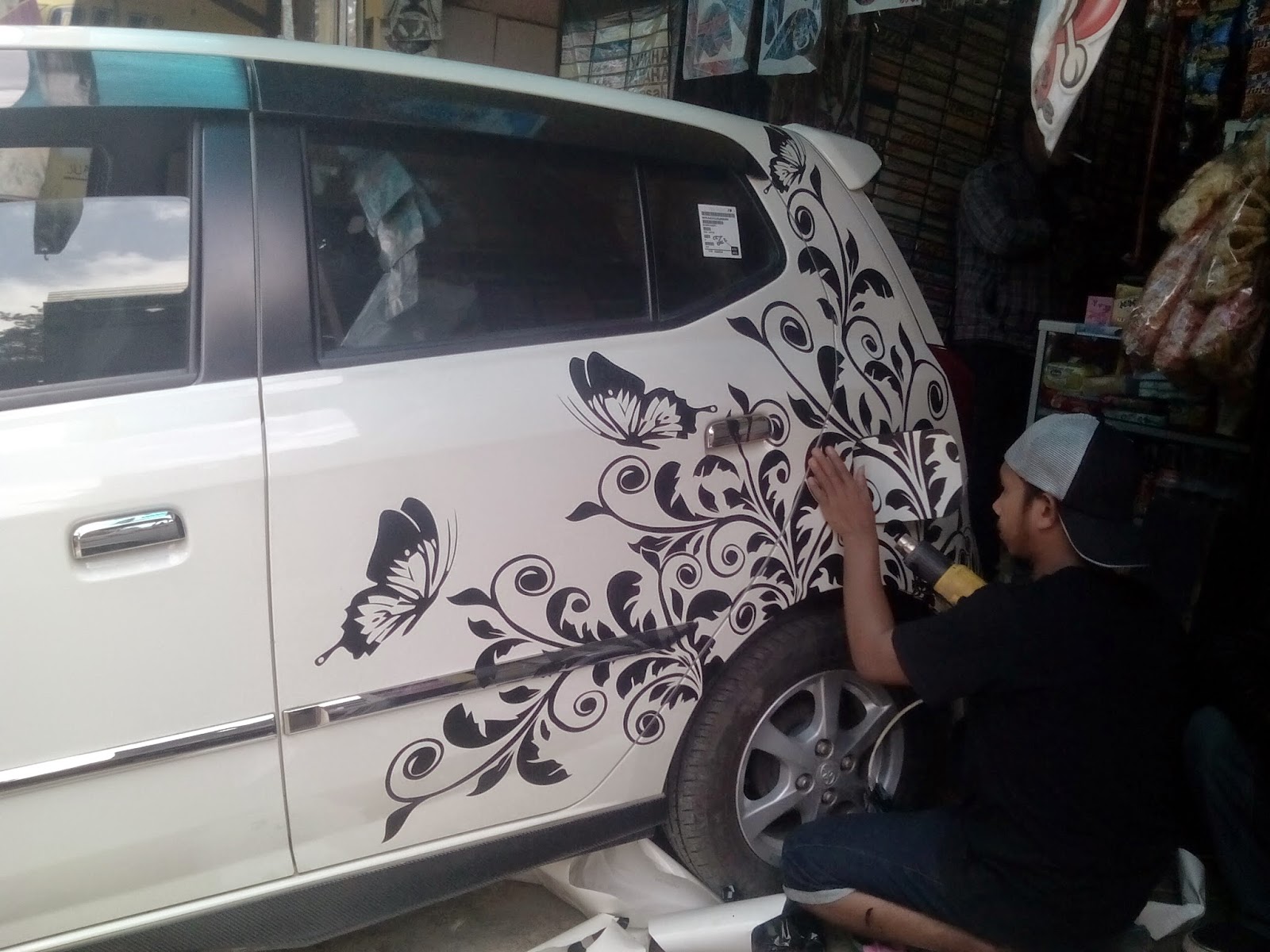 Toyota Agya (Motif Batik Bunga) - 4tu5 Sticker