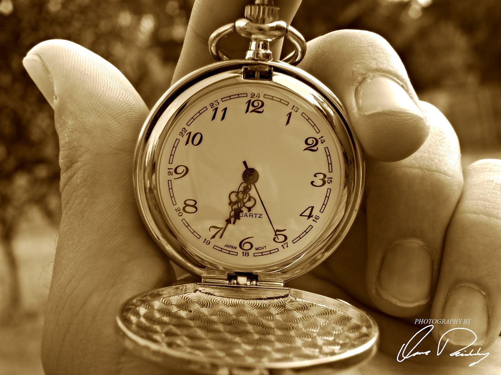 Photography by Issaac Rickenberg: Keeping Time