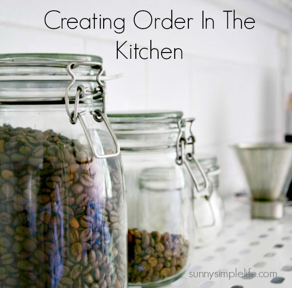Sunny Simple Life: Order in the Kitchen