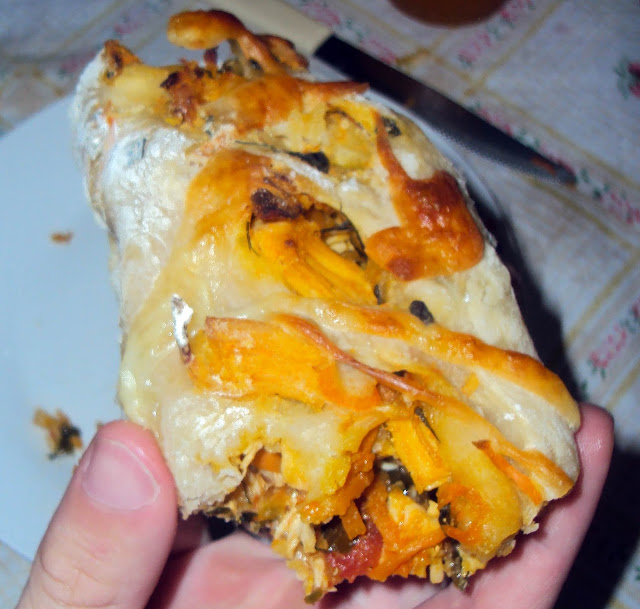 Andreza Hoffmann - Blog Delírio Fashion: Receita - Pizza Enrolada.