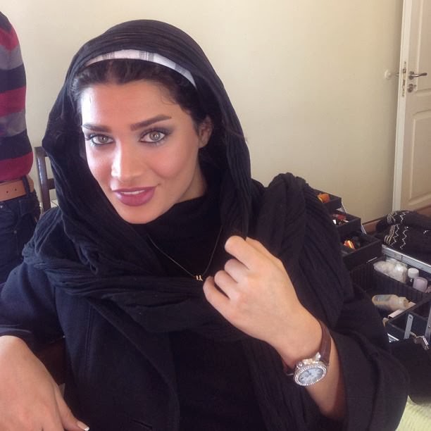 bahal: tina akhondtabar