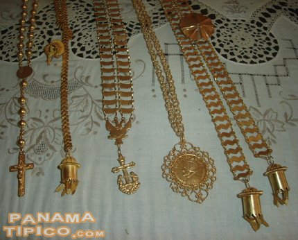 Tipos de Polleras de Panamá : agosto 2013