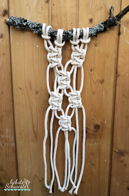 Makramee als Dekoration im Garten