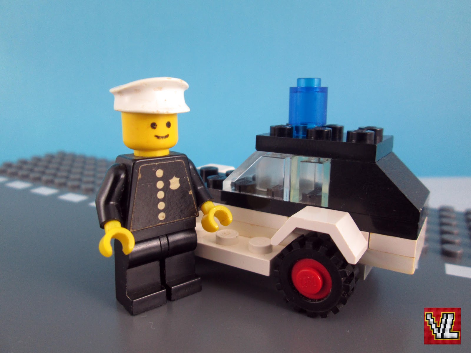 VIVOLEGO: Police Car
