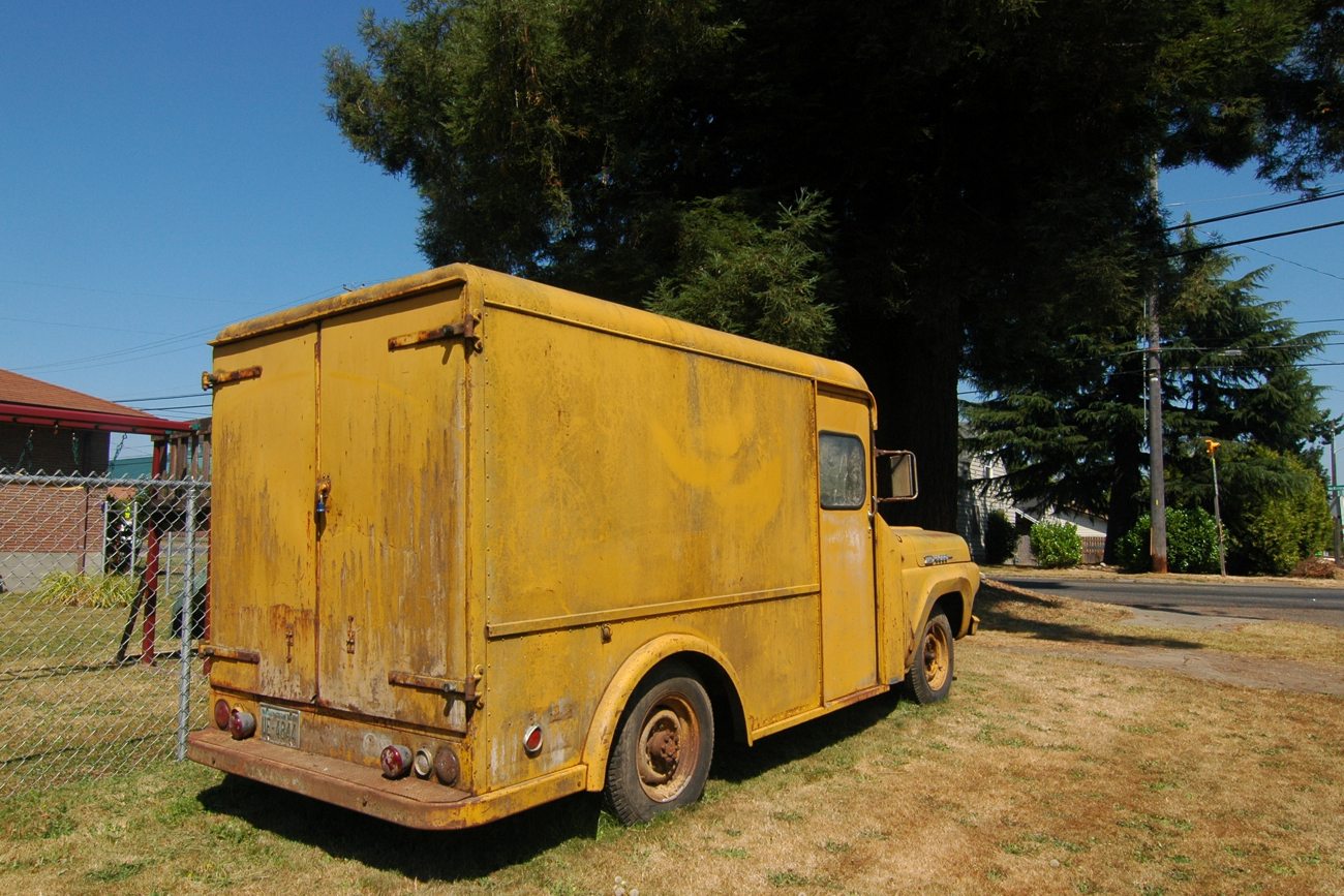 OLD PARKED CARS.: 1960 Ford F-250 "Panel Van."