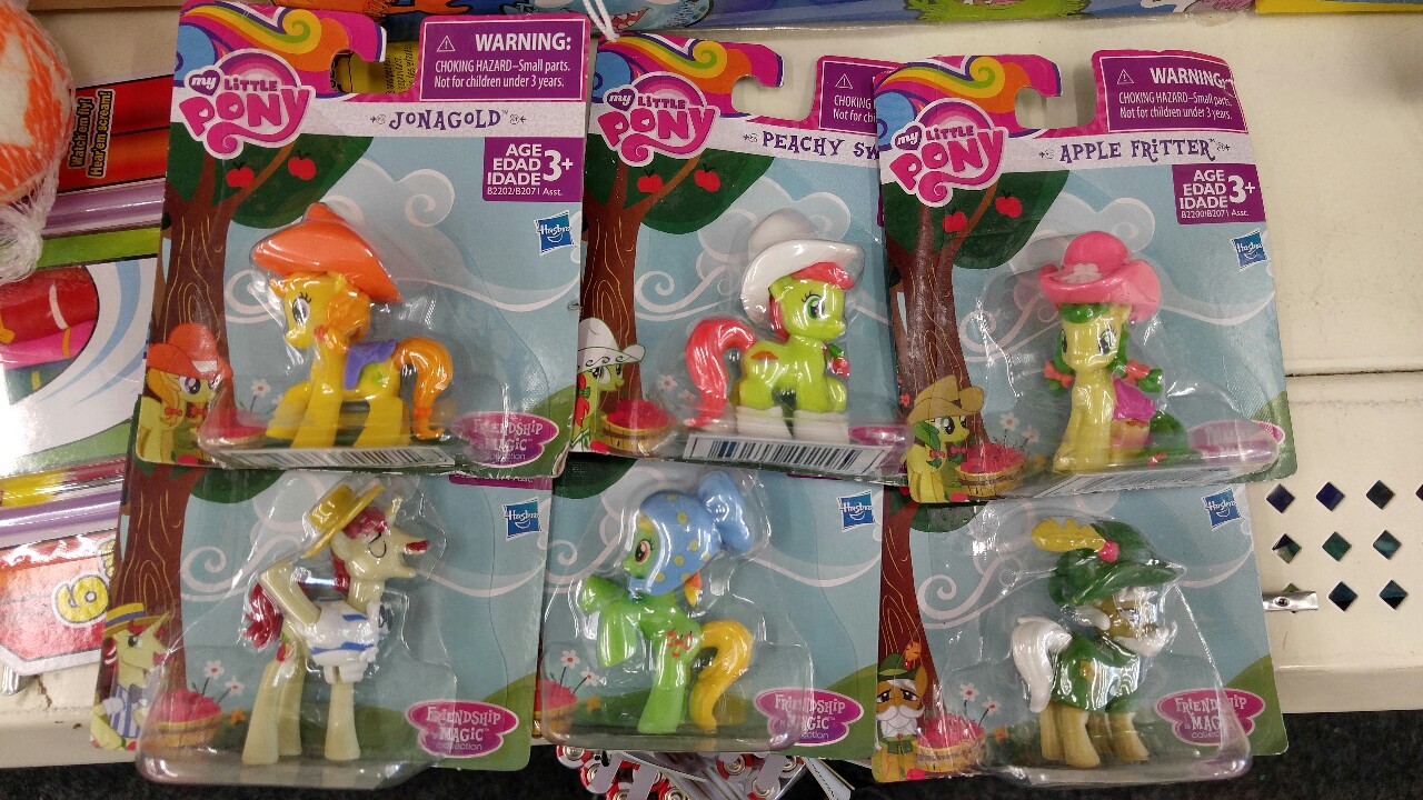 Store Finds: FiM Collection, Pep Rally Figures & Crystal Empire | MLP Merch