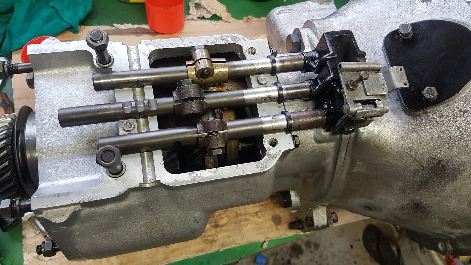 Ben's Series 3 88" Land-Rover Project: LT76 Gearbox Rebuilt